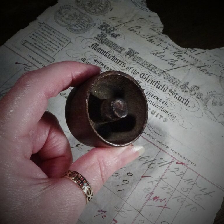 Curious Objects: The Globe Stopper or Codd Bottle – Kim's Curios